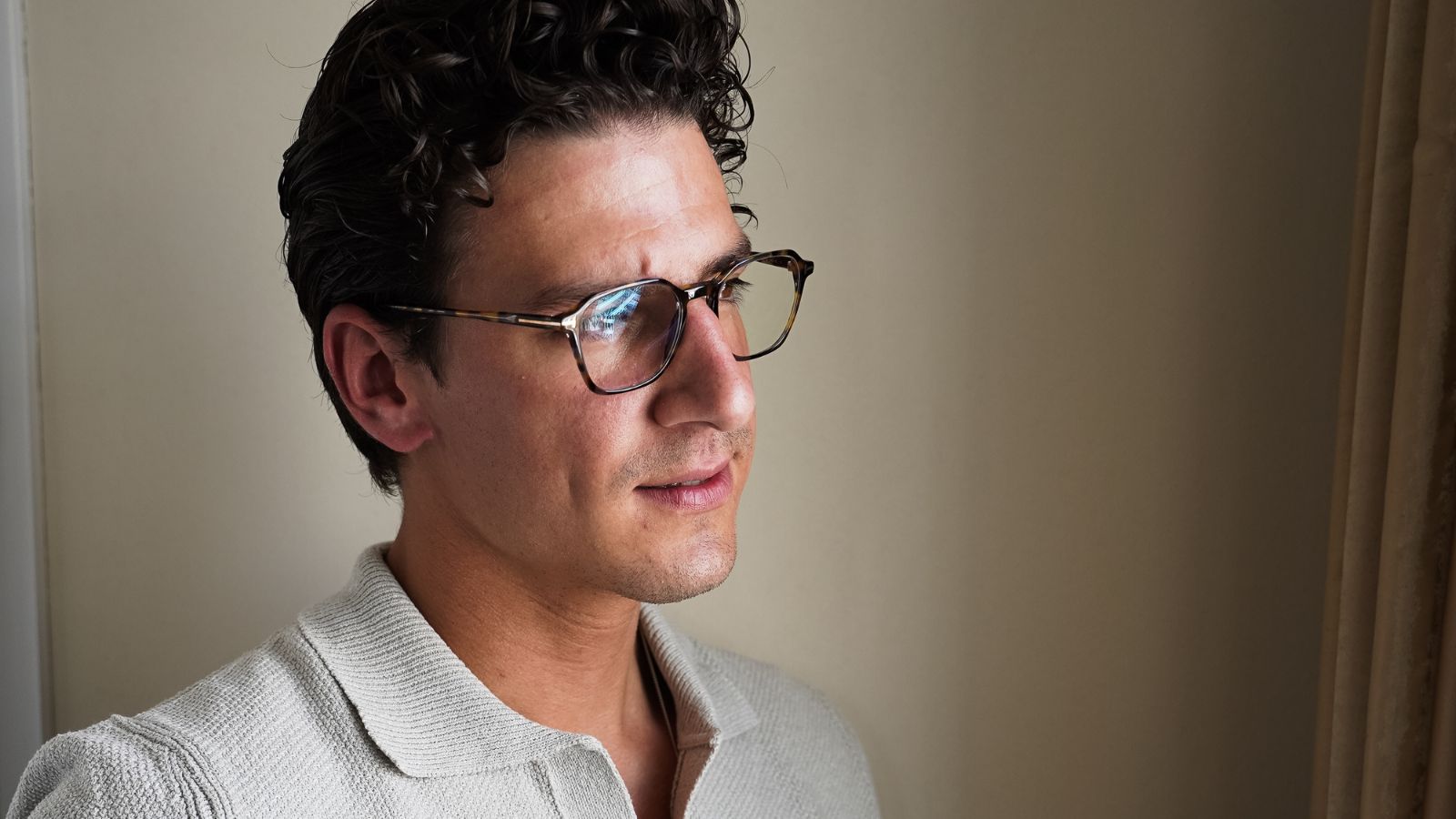 Casual Schick mit Alessandro Hasni | Optiker Bode